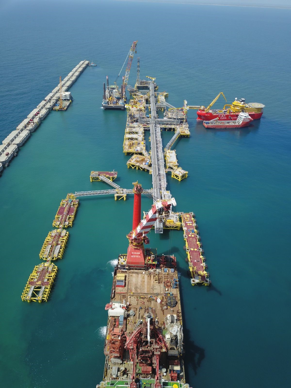 JB 117 Saipem BP Tortue - Jack-Up Barge