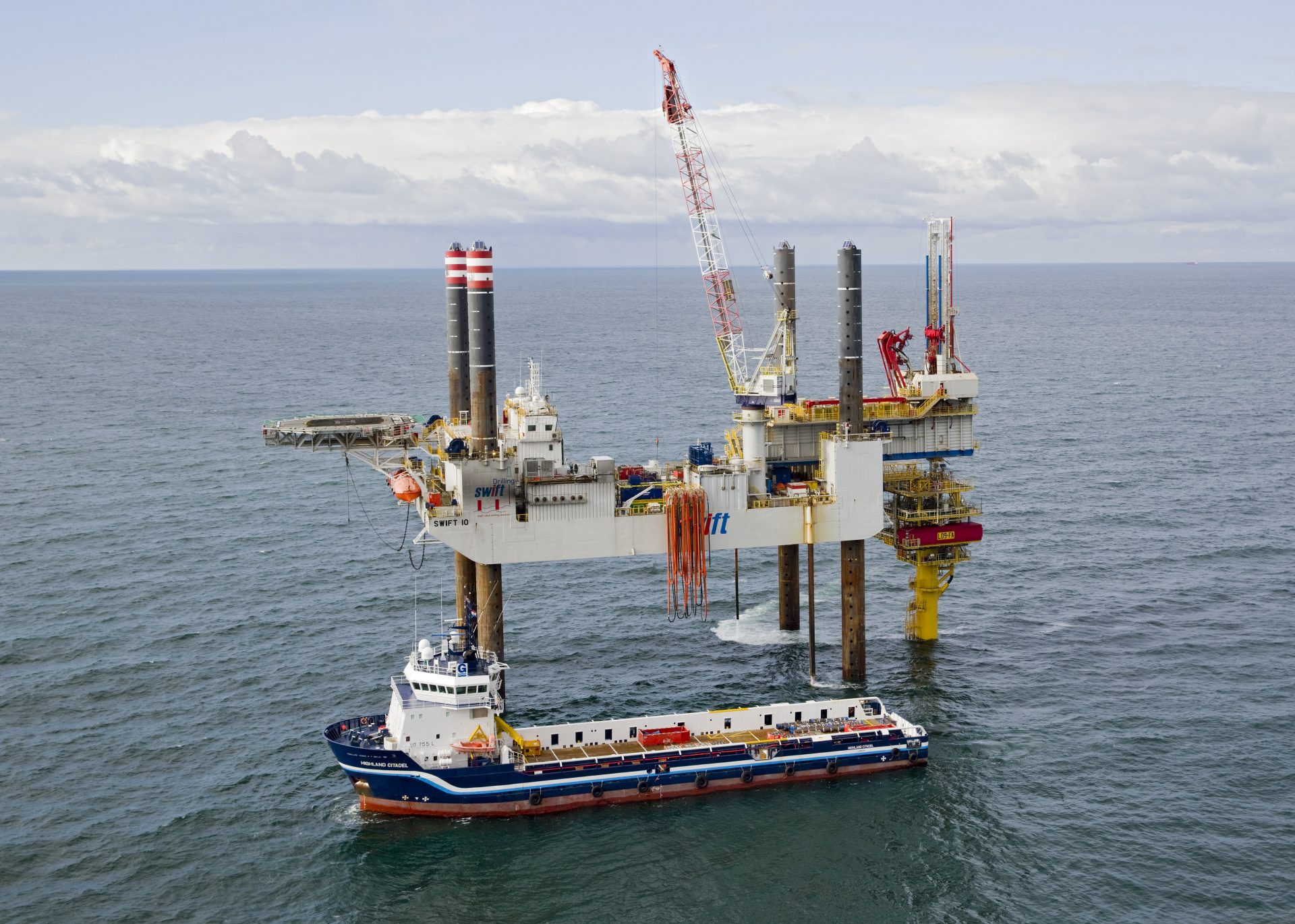 Services - Jack-Up Barge