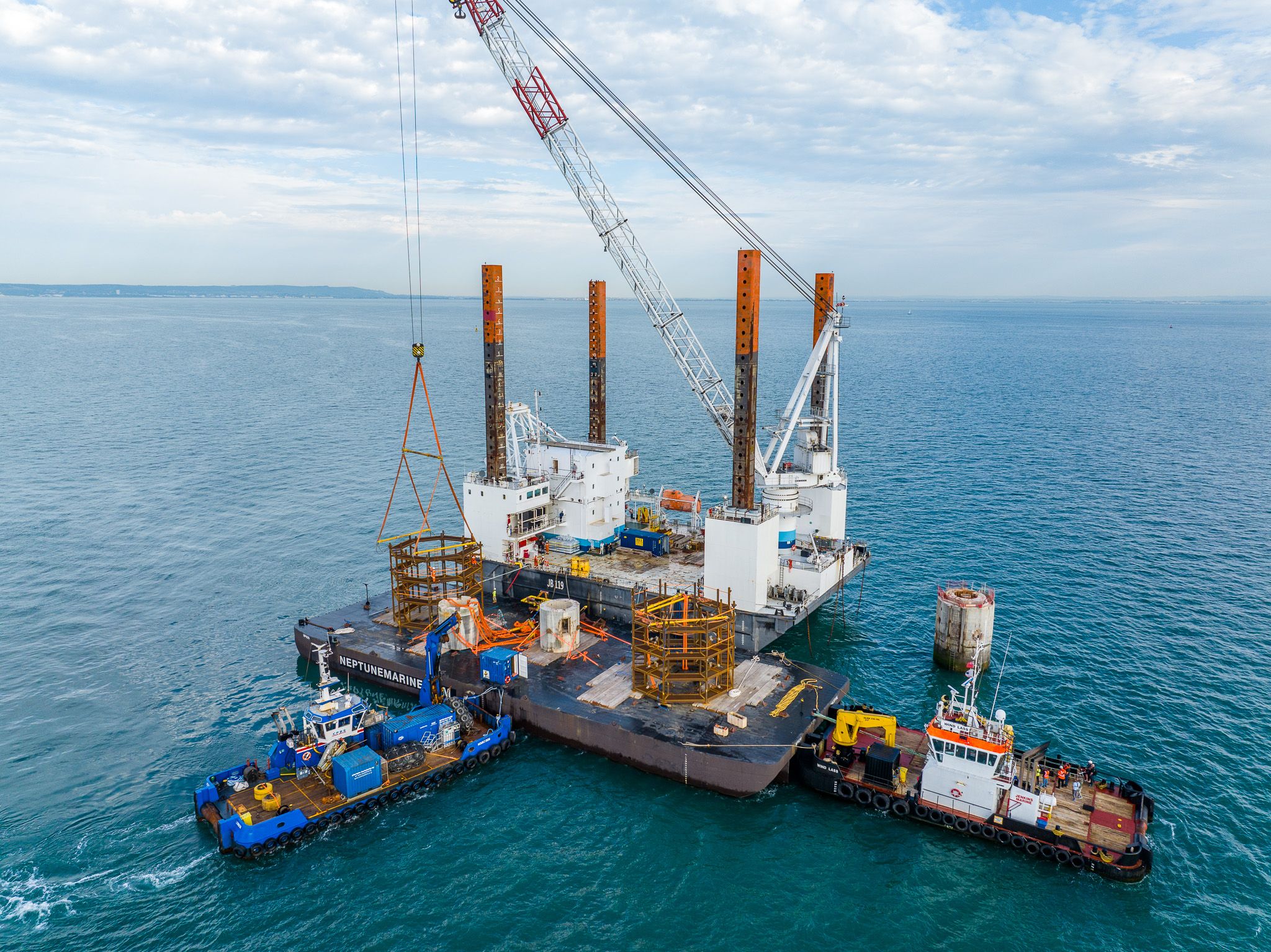 JB 119 | The Royal Sovereign Lighthouse - Jack-Up Barge
