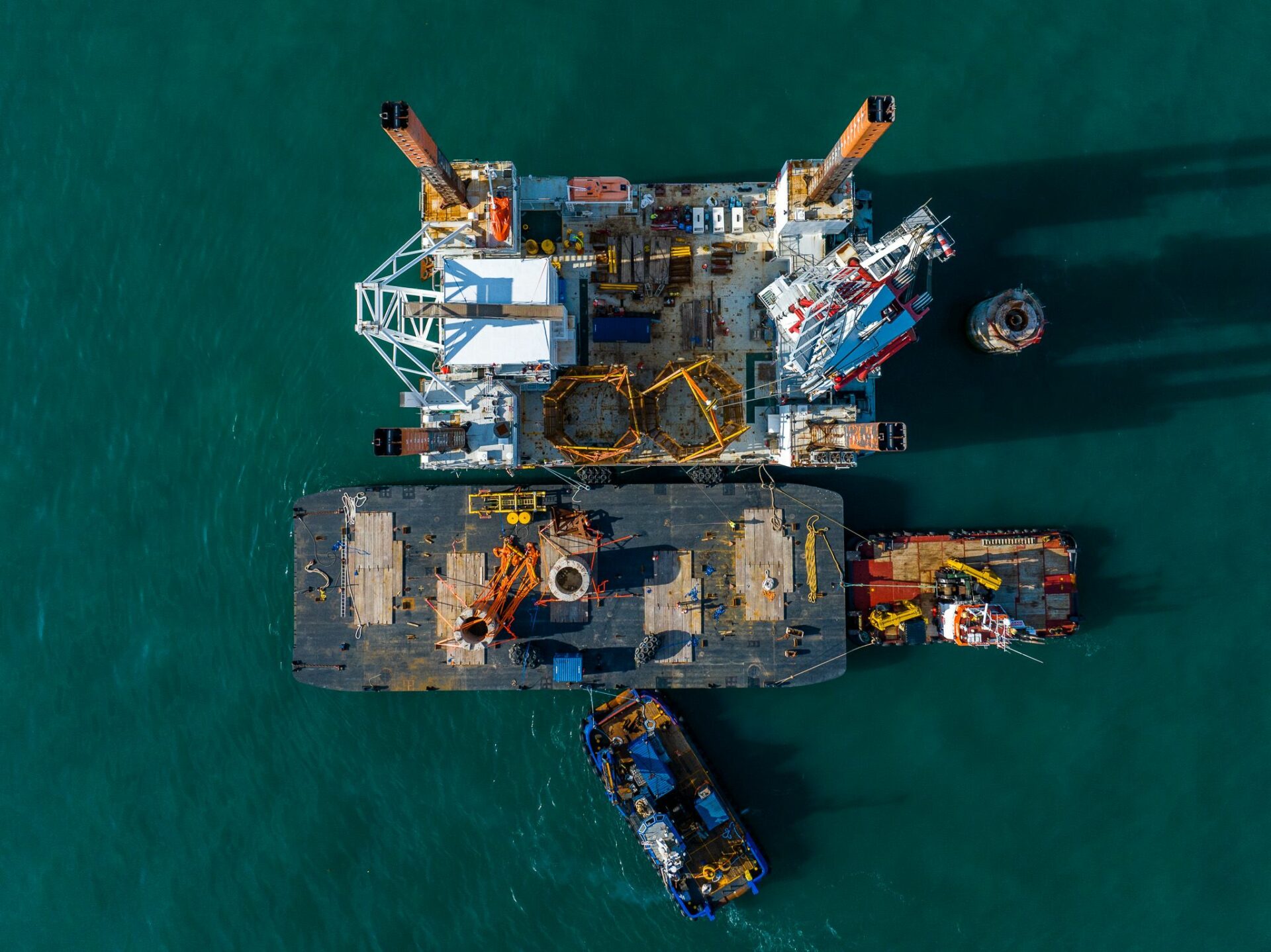 JB 119 | The Royal Sovereign Lighthouse - Jack-Up Barge